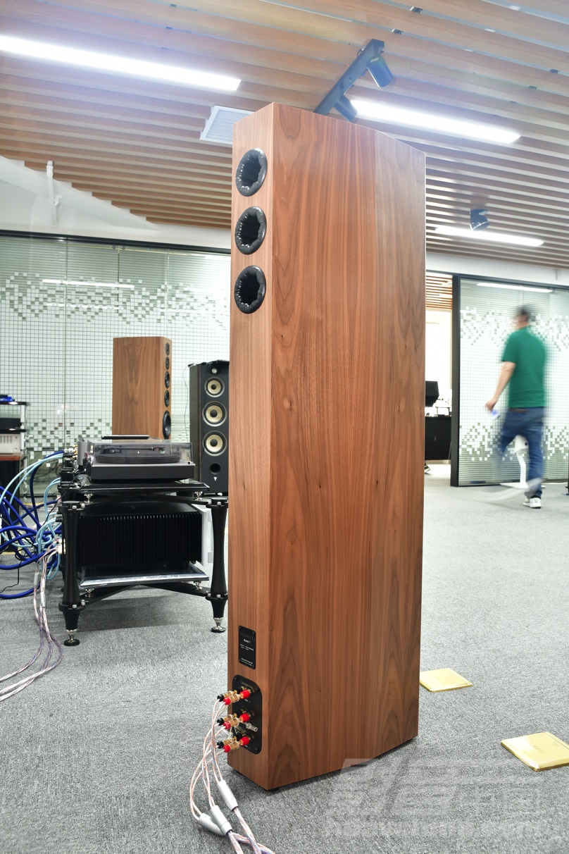 【鉴赏】Bryston Model T Active全有源音箱系统：能量感、冲击力和庞大音场，这里都有了_音响_影音中国