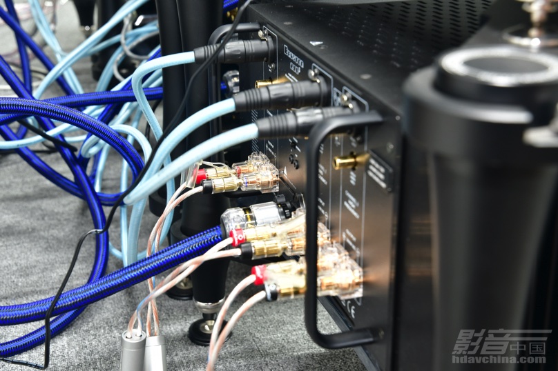 【鉴赏】Bryston Model T Active全有源音箱系统：能量感、冲击力和庞大音场，这里都有了_音响_影音中国